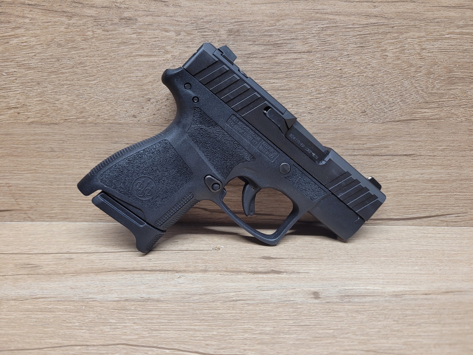 BERETTA APX A1 CARRY 9MM 3.07'' 8-RD/6-RD SEMI-AUTO PISTOL on www.Gun.Rodeo