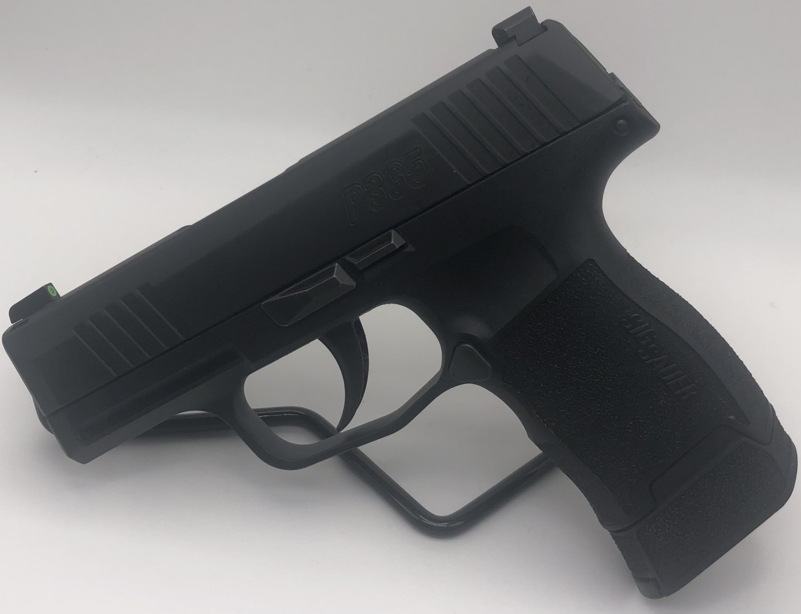 Sig Sauer P365 on www.Gun.Rodeo