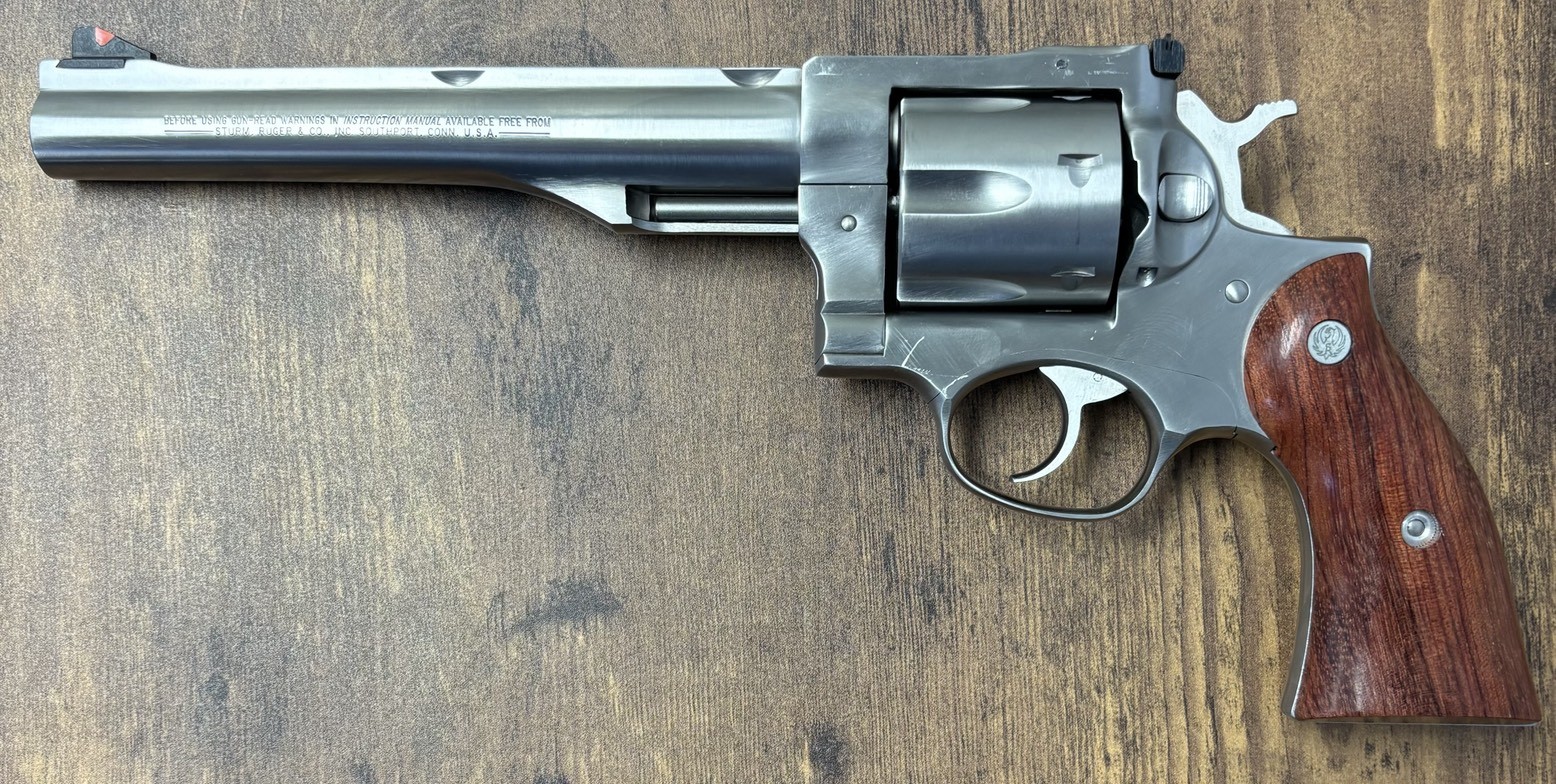 Ruger RedHawk 44 mag on www.Gun.Rodeo